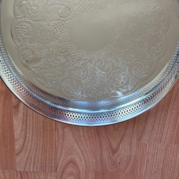 Raimond | Dining | Raimond Italy Round Chased Metal Tray With Borders ...